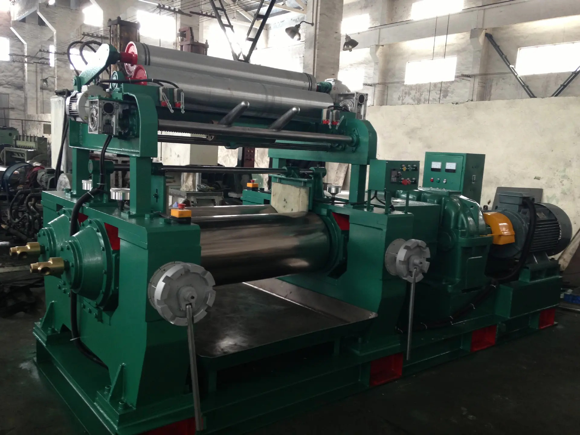 Cast Iron Rubber Mixing Mill Machine with Smooth Roller Surface